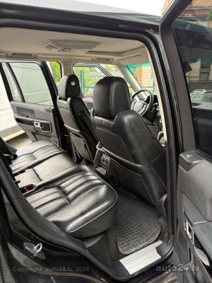 Melns Land Rover Range Rover 2010 Tartu, ar dzinēja tilpumu 3.60 L un nobraukumu 318 tūkst. km par 11599 €, foto 9 vietnē AUTOMOTO.COM.LV