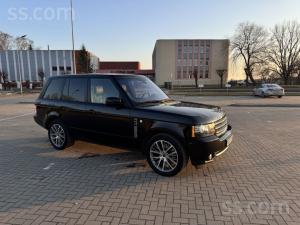 Melns Land Rover Range Rover 2010 Cēsis, ar dzinēja tilpumu 3.60 L un nobraukumu 272 tūkst. km par 14700 €, foto 3 vietnē AUTOMOTO.COM.LV