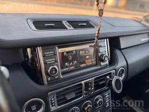 Melns Land Rover Range Rover 2010 Cēsis, ar dzinēja tilpumu 3.60 L un nobraukumu 272 tūkst. km par 14700 €, foto 12 vietnē AUTOMOTO.COM.LV