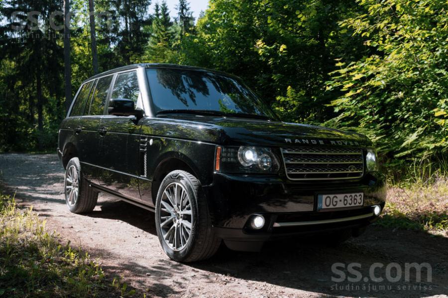 Melns Land Rover Range Rover 2010 Cēsis, ar dzinēja tilpumu 3.60 L un nobraukumu 272 tūkst. km par 18000 €, foto 1 vietnē AUTOMOTO.COM.LV