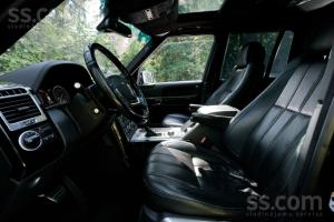 Melns Land Rover Range Rover 2010 Cēsis, ar dzinēja tilpumu 3.60 L un nobraukumu 272 tūkst. km par 18000 €, foto 14 vietnē AUTOMOTO.COM.LV