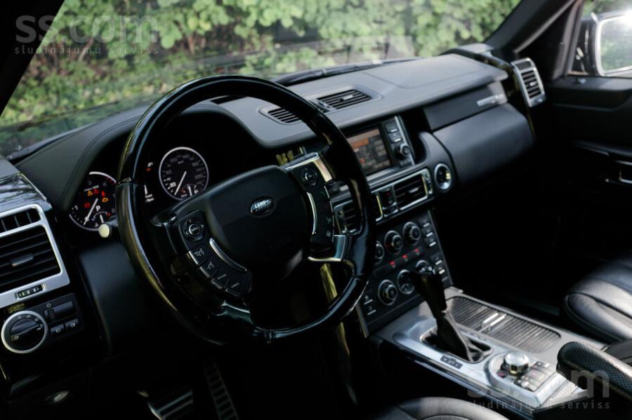 Melns Land Rover Range Rover 2010 Cēsis, ar dzinēja tilpumu 3.60 L un nobraukumu 272 tūkst. km par 18000 €, foto 15 vietnē AUTOMOTO.COM.LV