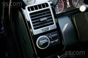 Melns Land Rover Range Rover 2010 Cēsis, ar dzinēja tilpumu 3.60 L un nobraukumu 272 tūkst. km par 18000 €, foto 16 vietnē AUTOMOTO.COM.LV