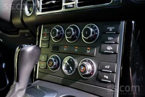 Melns Land Rover Range Rover 2010 Cēsis, ar dzinēja tilpumu 3.60 L un nobraukumu 272 tūkst. km par 18000 €, foto 19 vietnē AUTOMOTO.COM.LV