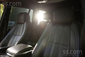 Melns Land Rover Range Rover 2010 Cēsis, ar dzinēja tilpumu 3.60 L un nobraukumu 272 tūkst. km par 18000 €, foto 21 vietnē AUTOMOTO.COM.LV