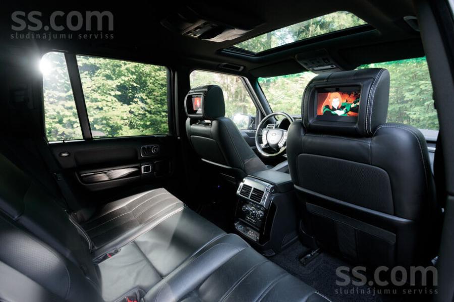 Melns Land Rover Range Rover 2010 Cēsis, ar dzinēja tilpumu 3.60 L un nobraukumu 272 tūkst. km par 18000 €, foto 23 vietnē AUTOMOTO.COM.LV