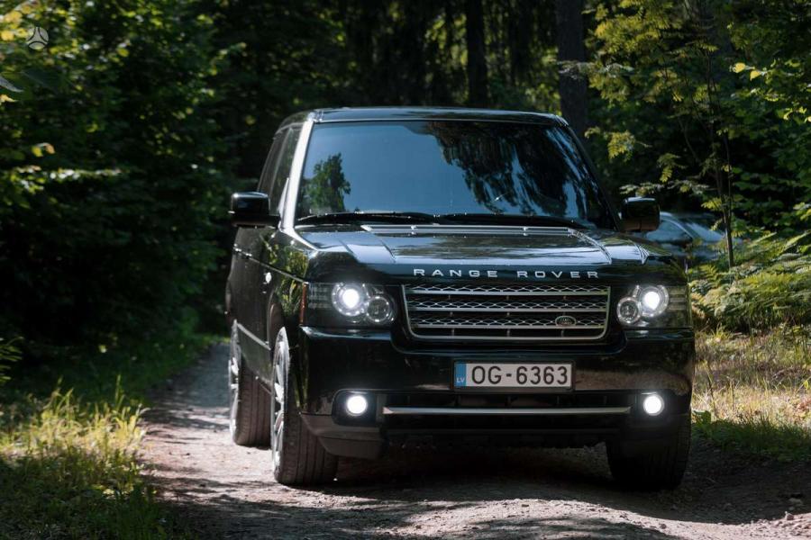 Melns Land Rover Range Rover 2010 Cēsis, ar dzinēja tilpumu 3.60 L un nobraukumu 273 tūkst. km par 14700 €, foto 5 vietnē AUTOMOTO.COM.LV