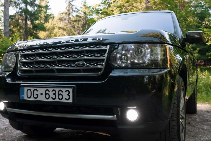 Melns Land Rover Range Rover 2010 Cēsis, ar dzinēja tilpumu 3.60 L un nobraukumu 273 tūkst. km par 14700 €, foto 8 vietnē AUTOMOTO.COM.LV