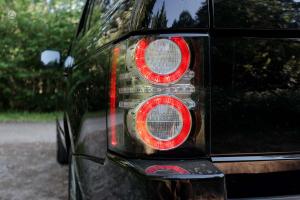 Melns Land Rover Range Rover 2010 Cēsis, ar dzinēja tilpumu 3.60 L un nobraukumu 273 tūkst. km par 14700 €, foto 12 vietnē AUTOMOTO.COM.LV