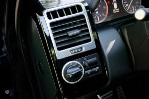 Melns Land Rover Range Rover 2010 Cēsis, ar dzinēja tilpumu 3.60 L un nobraukumu 273 tūkst. km par 14700 €, foto 17 vietnē AUTOMOTO.COM.LV