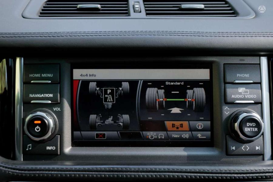 Melns Land Rover Range Rover 2010 Cēsis, ar dzinēja tilpumu 3.60 L un nobraukumu 273 tūkst. km par 14700 €, foto 19 vietnē AUTOMOTO.COM.LV