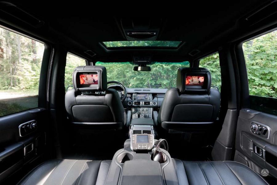 Melns Land Rover Range Rover 2010 Cēsis, ar dzinēja tilpumu 3.60 L un nobraukumu 273 tūkst. km par 14700 €, foto 25 vietnē AUTOMOTO.COM.LV