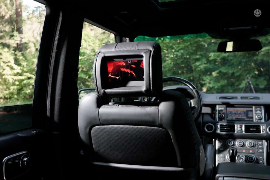Melns Land Rover Range Rover 2010 Cēsis, ar dzinēja tilpumu 3.60 L un nobraukumu 273 tūkst. km par 14700 €, foto 27 vietnē AUTOMOTO.COM.LV