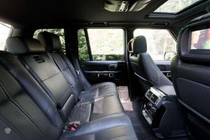 Melns Land Rover Range Rover 2010 Cēsis, ar dzinēja tilpumu 3.60 L un nobraukumu 273 tūkst. km par 14700 €, foto 32 vietnē AUTOMOTO.COM.LV