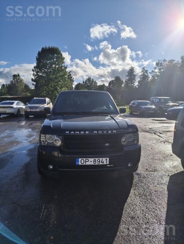 Black Land Rover Range Rover 2010 in Jelgava, with an engine capacity of 4.40 L and mileage of 230 thousand km for 5000 €, photo 1 on AUTOMOTO.COM.LV
