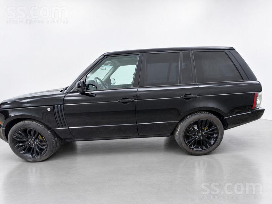Melns Land Rover Range Rover 2010 Tukums, ar dzinēja tilpumu 3.60 L un nobraukumu 226 tūkst. km par 18800 €, foto 7 vietnē AUTOMOTO.COM.LV