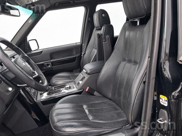 Melns Land Rover Range Rover 2010 Tukums, ar dzinēja tilpumu 3.60 L un nobraukumu 226 tūkst. km par 18800 €, foto 10 vietnē AUTOMOTO.COM.LV