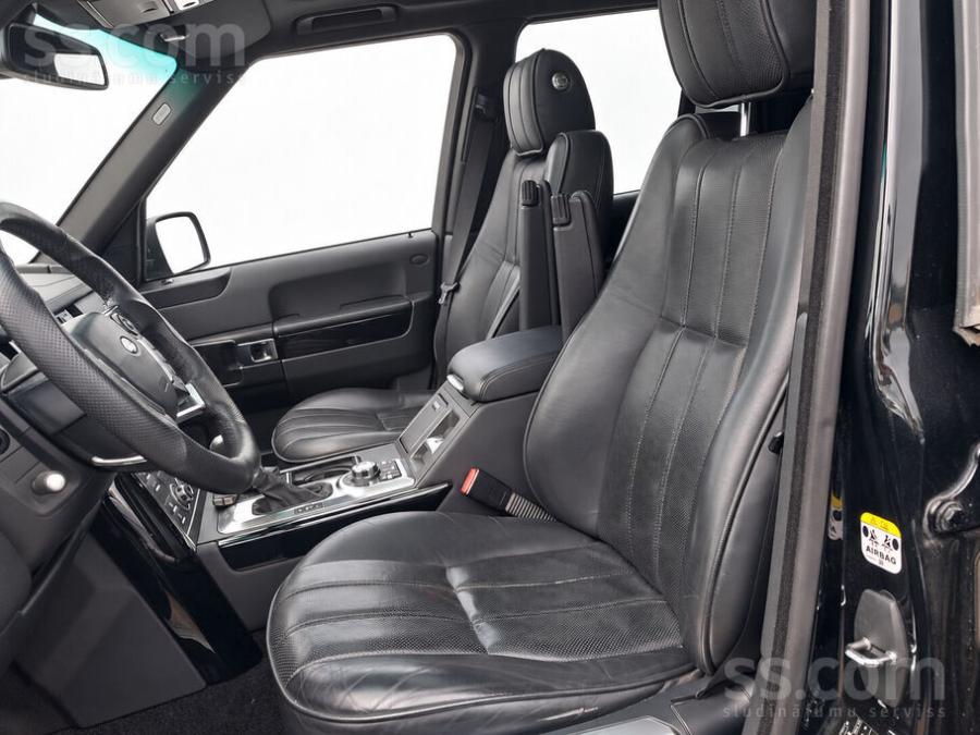 Melns Land Rover Range Rover 2010 Tukums, ar dzinēja tilpumu 3.60 L un nobraukumu 226 tūkst. km par 18800 €, foto 10 vietnē AUTOMOTO.COM.LV