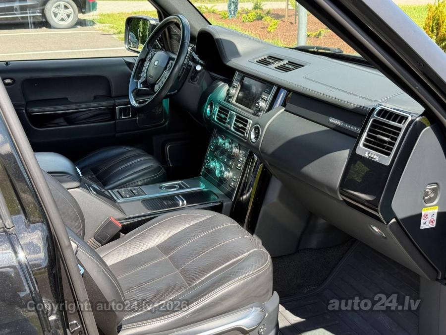 Melns Land Rover Range Rover 2011 Tallina, ar dzinēja tilpumu 4.40 L un nobraukumu 250 tūkst. km par 15000 €, foto 10 vietnē AUTOMOTO.COM.LV