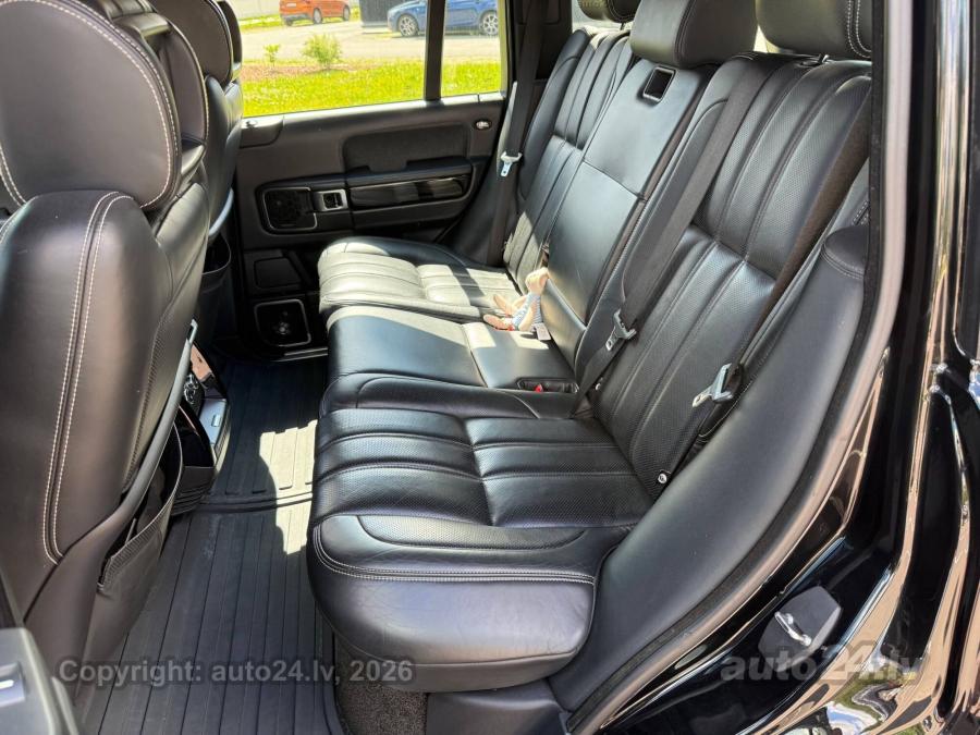 Melns Land Rover Range Rover 2011 Tallina, ar dzinēja tilpumu 4.40 L un nobraukumu 250 tūkst. km par 15000 €, foto 12 vietnē AUTOMOTO.COM.LV