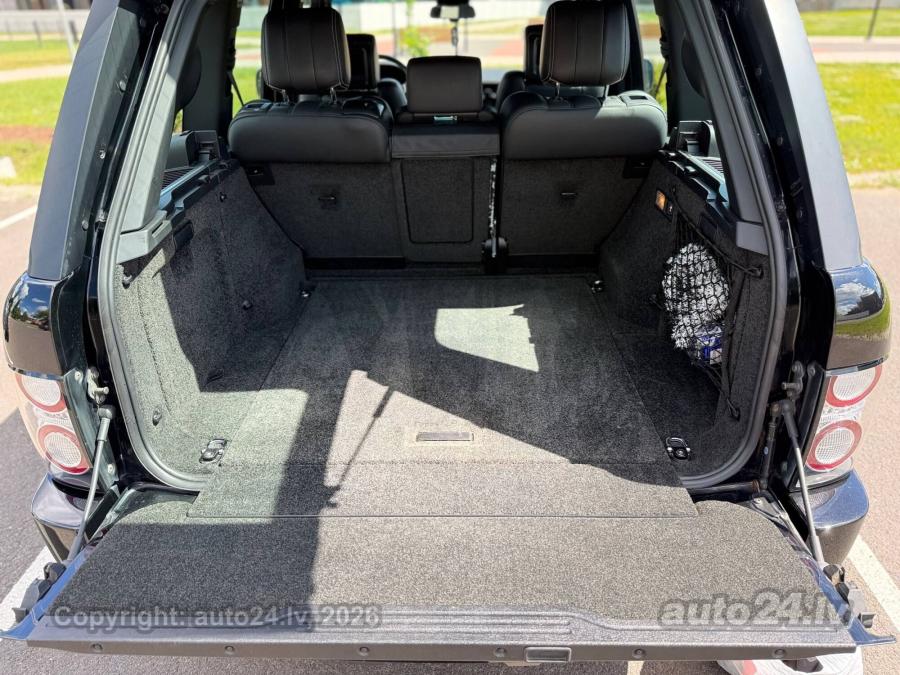 Melns Land Rover Range Rover 2011 Tallina, ar dzinēja tilpumu 4.40 L un nobraukumu 250 tūkst. km par 15000 €, foto 14 vietnē AUTOMOTO.COM.LV