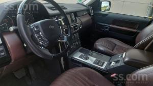 Melns Land Rover Range Rover 2011 Rīga, ar dzinēja tilpumu 4.40 L un nobraukumu 0 tūkst. km par 12900 €, foto 4 vietnē AUTOMOTO.COM.LV