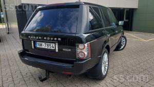 Melns Land Rover Range Rover 2011 Rīga, ar dzinēja tilpumu 4.40 L un nobraukumu 0 tūkst. km par 12900 €, foto 6 vietnē AUTOMOTO.COM.LV
