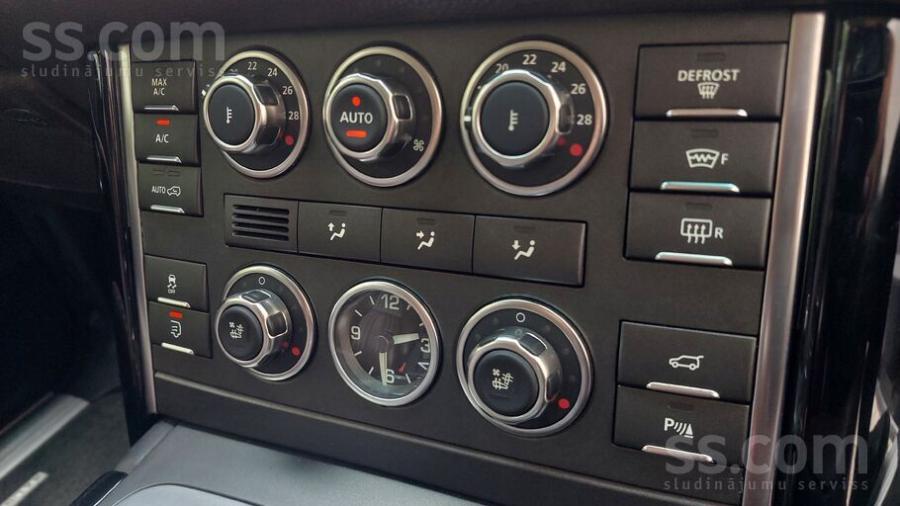 Melns Land Rover Range Rover 2011 Rīga, ar dzinēja tilpumu 4.40 L un nobraukumu 0 tūkst. km par 12900 €, foto 24 vietnē AUTOMOTO.COM.LV