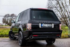 Black Land Rover Range Rover 2011 in Riga, with an engine capacity of 4.40 L and mileage of 305 thousand km for 13987 €, photo 7 on AUTOMOTO.COM.LV