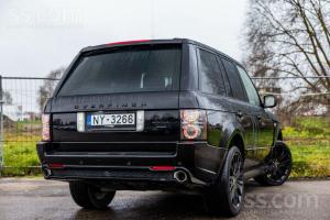 Black Land Rover Range Rover 2011 in Riga, with an engine capacity of 4.40 L and mileage of 305 thousand km for 13987 €, photo 8 on AUTOMOTO.COM.LV