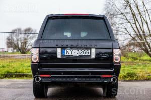 Black Land Rover Range Rover 2011 in Riga, with an engine capacity of 4.40 L and mileage of 305 thousand km for 13987 €, photo 9 on AUTOMOTO.COM.LV