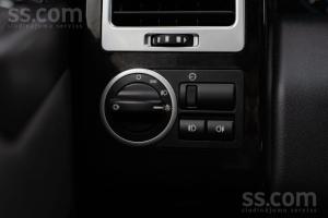 Black Land Rover Range Rover 2011 in Riga, with an engine capacity of 4.40 L and mileage of 305 thousand km for 13987 €, photo 18 on AUTOMOTO.COM.LV