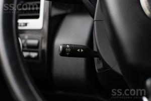 Black Land Rover Range Rover 2011 in Riga, with an engine capacity of 4.40 L and mileage of 305 thousand km for 13987 €, photo 19 on AUTOMOTO.COM.LV