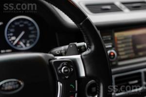Black Land Rover Range Rover 2011 in Riga, with an engine capacity of 4.40 L and mileage of 305 thousand km for 13987 €, photo 21 on AUTOMOTO.COM.LV