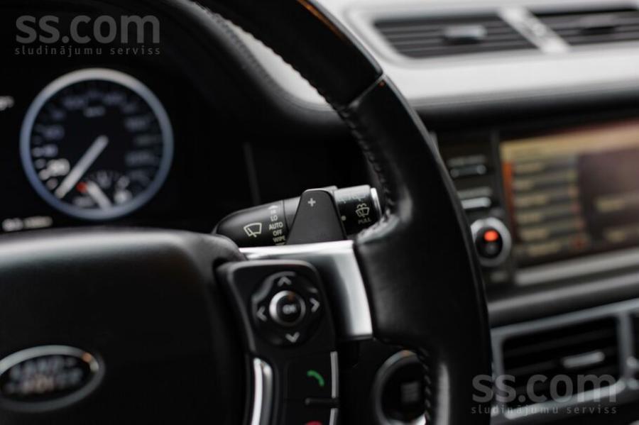 Black Land Rover Range Rover 2011 in Riga, with an engine capacity of 4.40 L and mileage of 305 thousand km for 13987 €, photo 21 on AUTOMOTO.COM.LV