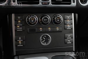 Black Land Rover Range Rover 2011 in Riga, with an engine capacity of 4.40 L and mileage of 305 thousand km for 13987 €, photo 26 on AUTOMOTO.COM.LV