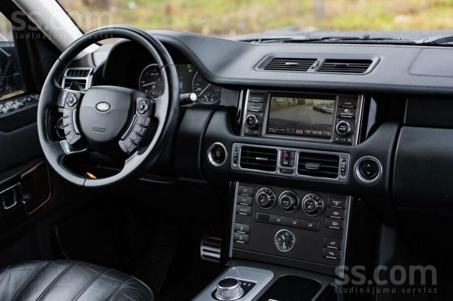 Black Land Rover Range Rover 2011 in Riga, with an engine capacity of 4.40 L and mileage of 305 thousand km for 13987 €, photo 32 on AUTOMOTO.COM.LV