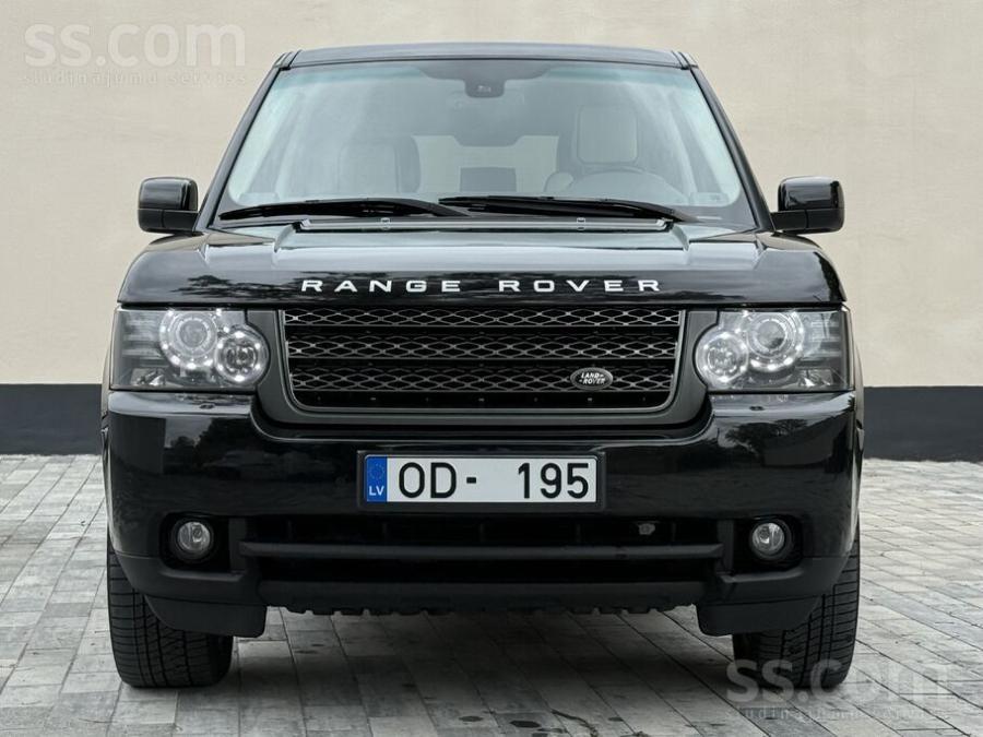 Black Land Rover Range Rover 2011 in Riga, with an engine capacity of 4.40 L and mileage of 0 thousand km for 11950 €, photo 10 on AUTOMOTO.COM.LV