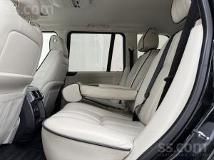 Black Land Rover Range Rover 2011 in Riga, with an engine capacity of 4.40 L and mileage of 0 thousand km for 11950 €, photo 16 on AUTOMOTO.COM.LV