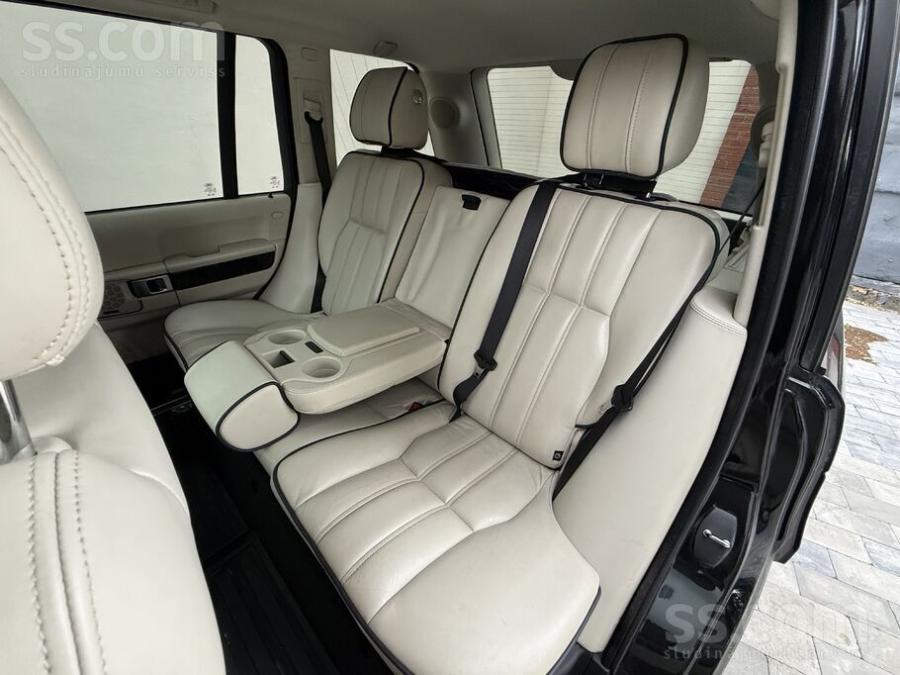 Black Land Rover Range Rover 2011 in Riga, with an engine capacity of 4.40 L and mileage of 0 thousand km for 11950 €, photo 17 on AUTOMOTO.COM.LV