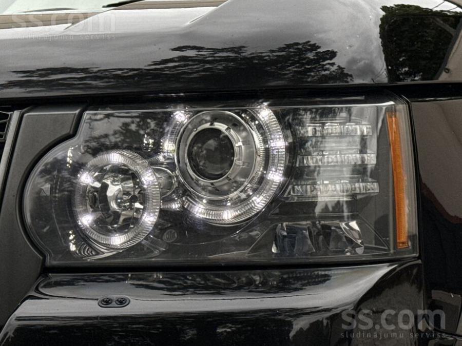 Black Land Rover Range Rover 2011 in Riga, with an engine capacity of 4.40 L and mileage of 0 thousand km for 11950 €, photo 31 on AUTOMOTO.COM.LV