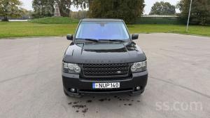 Melns Land Rover Range Rover 2011 Rīga, ar dzinēja tilpumu 5.00 L un nobraukumu 140 tūkst. km par 8500 €, foto  vietnē AUTOMOTO.COM.LV