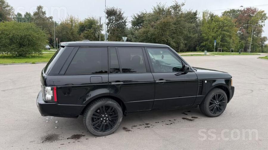 Melns Land Rover Range Rover 2011 Rīga, ar dzinēja tilpumu 5.00 L un nobraukumu 140 tūkst. km par 8500 €, foto 7 vietnē AUTOMOTO.COM.LV