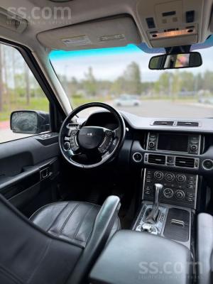 Melns Land Rover Range Rover 2011 Rīga, ar dzinēja tilpumu 5.00 L un nobraukumu 140 tūkst. km par 8500 €, foto 12 vietnē AUTOMOTO.COM.LV