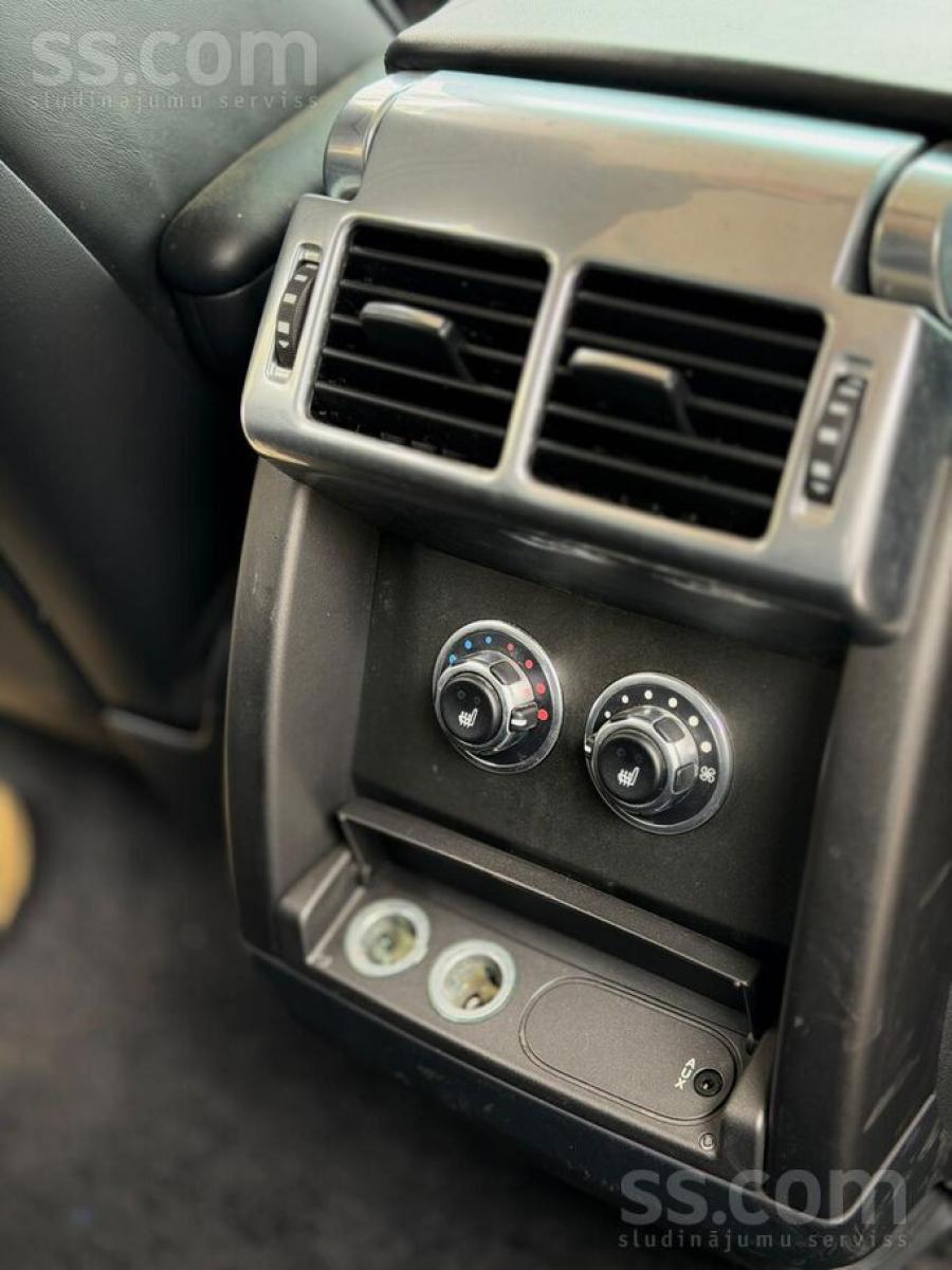 Melns Land Rover Range Rover 2011 Rīga, ar dzinēja tilpumu 5.00 L un nobraukumu 140 tūkst. km par 8500 €, foto 16 vietnē AUTOMOTO.COM.LV