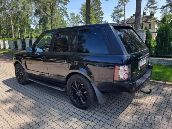 Melns Land Rover Range Rover 2012 Rīga, ar dzinēja tilpumu 4.40 L un nobraukumu 205 tūkst. km par 14000 €, foto 2 vietnē AUTOMOTO.COM.LV
