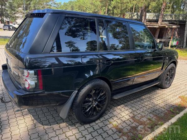 Melns Land Rover Range Rover 2012 Rīga, ar dzinēja tilpumu 4.40 L un nobraukumu 205 tūkst. km par 14000 €, foto 4 vietnē AUTOMOTO.COM.LV