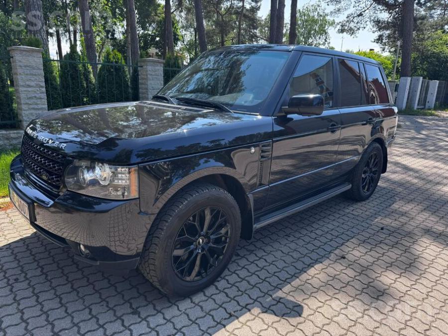 Black Land Rover Range Rover 2012 in Riga, with an engine capacity of 4.40 L and mileage of 205 thousand km for 14000 €, photo 5 on AUTOMOTO.COM.LV