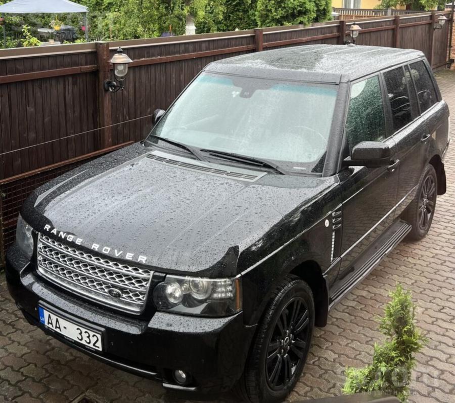 Melns Land Rover Range Rover 2012 Rīga, ar dzinēja tilpumu 4.40 L un nobraukumu 271 tūkst. km par 13700 €, foto 1 vietnē AUTOMOTO.COM.LV