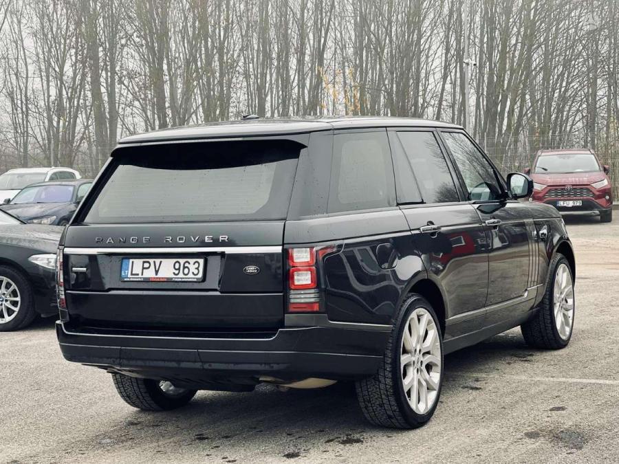 Melns Land Rover Range Rover 2013 Viļņa, ar dzinēja tilpumu 4.37 L un nobraukumu 235 tūkst. km par 23850 €, foto 5 vietnē AUTOMOTO.COM.LV